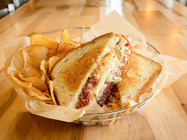 Our Mouthwatering Food Menu | Lake Street Pub